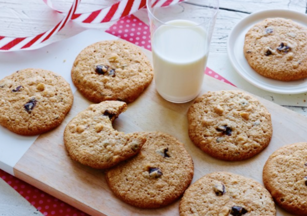Peanut Chocolate Chunk Cookies | Recipes - Roger Mooking
